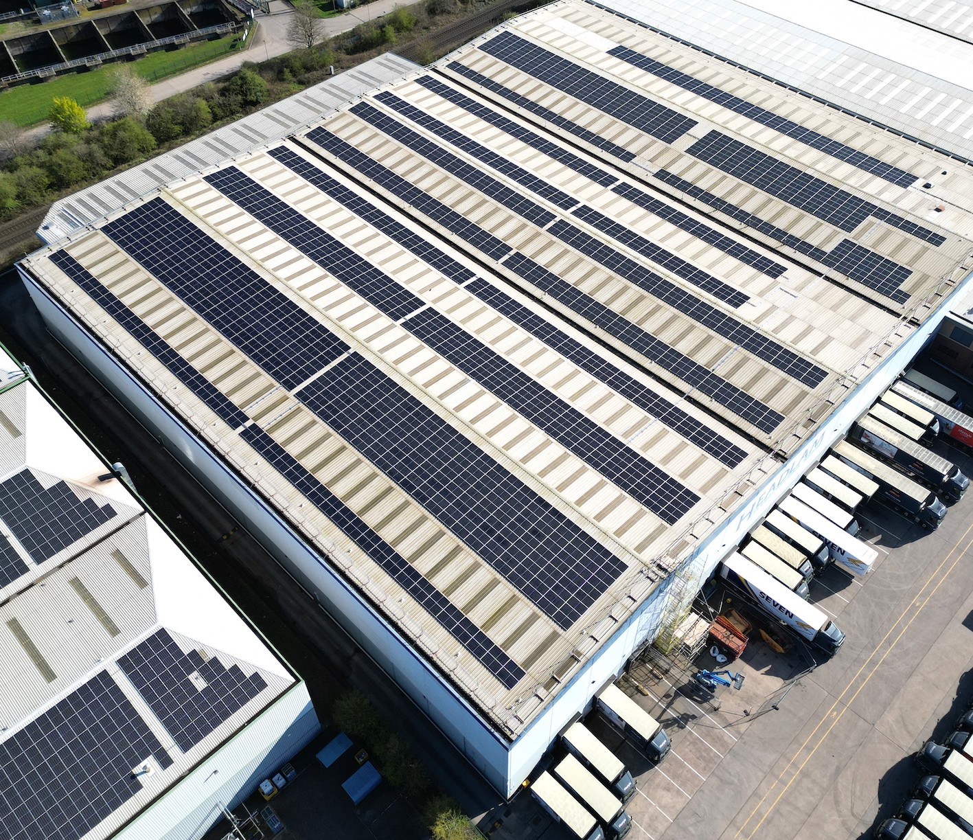 Aztec Solar helps distributor slash carbon emissions by 150 tonnes - BSEE